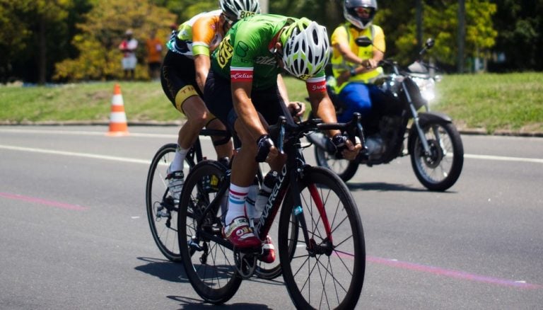 Avoir la tête dans le guidon - Français Authentique