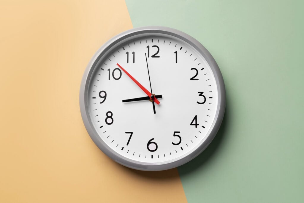 Apprendre l’heure en français : le guide pratique